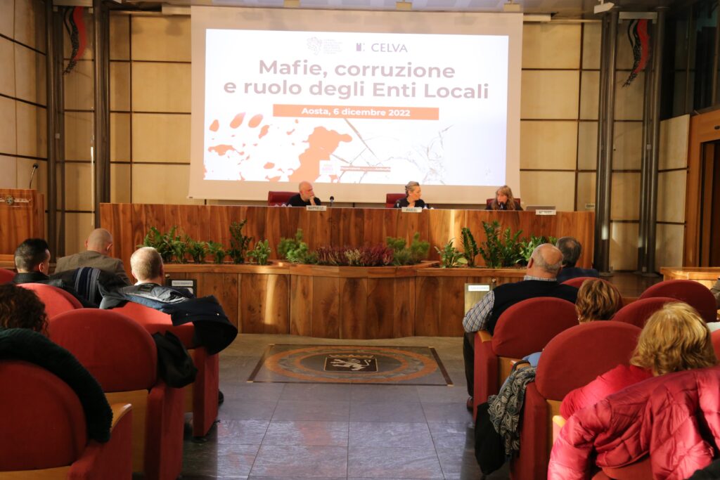 Un convegno su mafie, corruzione e ruolo degli Enti locali - bobine.tv